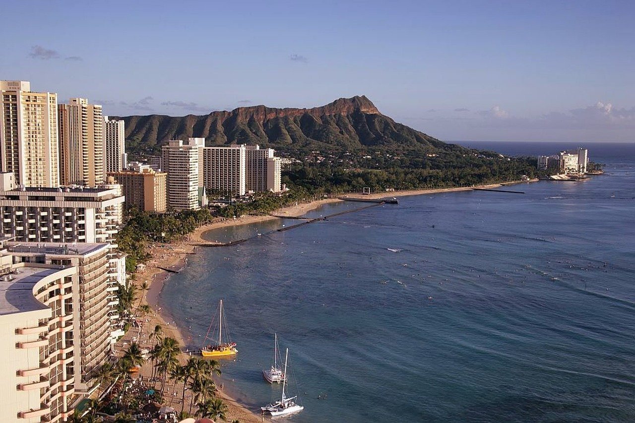 honolulu beach webcam - HotelsEscape