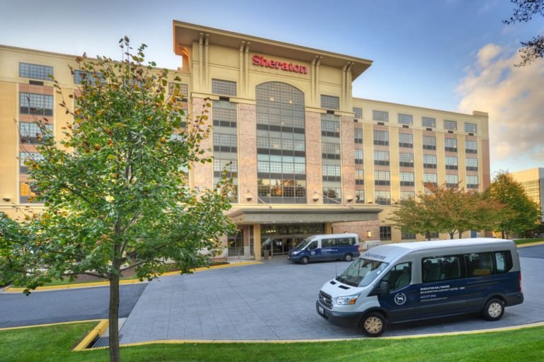 Hotel near the BWI airport with a free shuttle