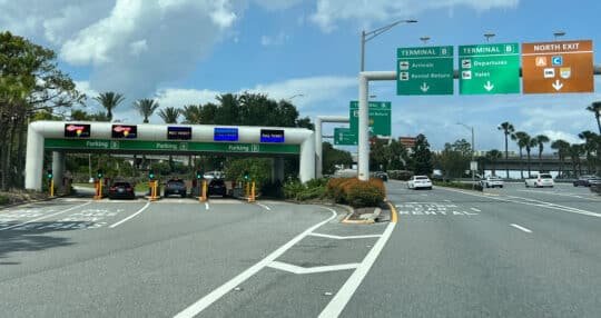 Parking For Orlando Airport (With Photos)