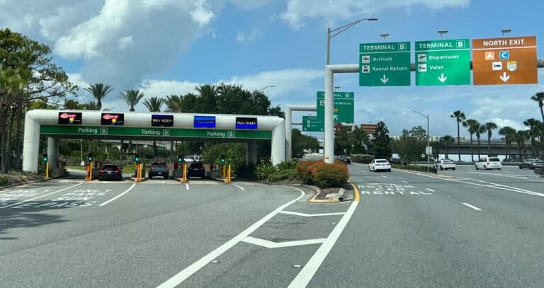Parking For Orlando Airport (With Photos)
